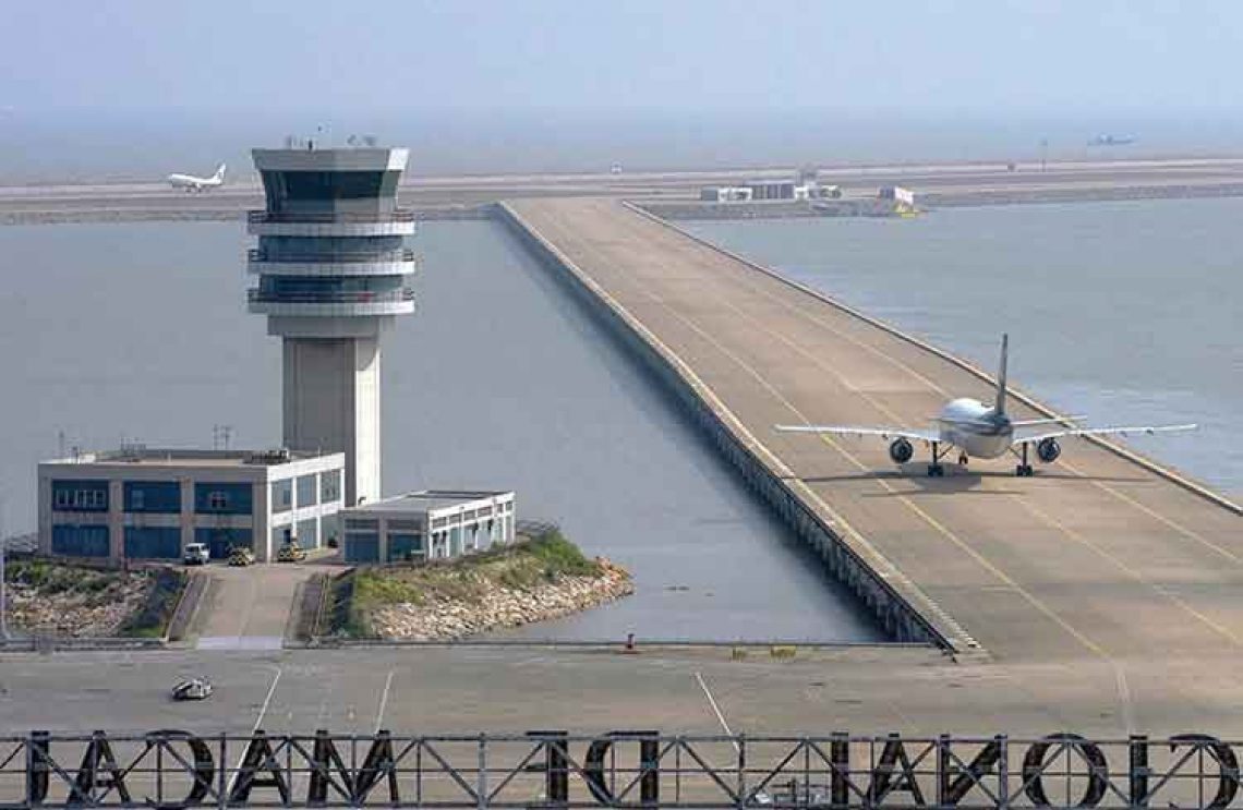 Macau International Airport - LUX COMMUNICATIONS